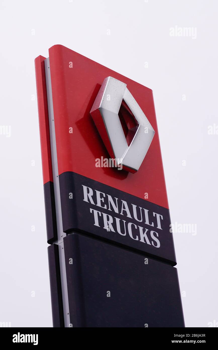 Renault truck logo Banque de photographies et d’images à haute ...