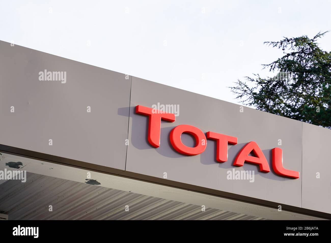 Logo total energies Banque de photographies et d’images à haute ...