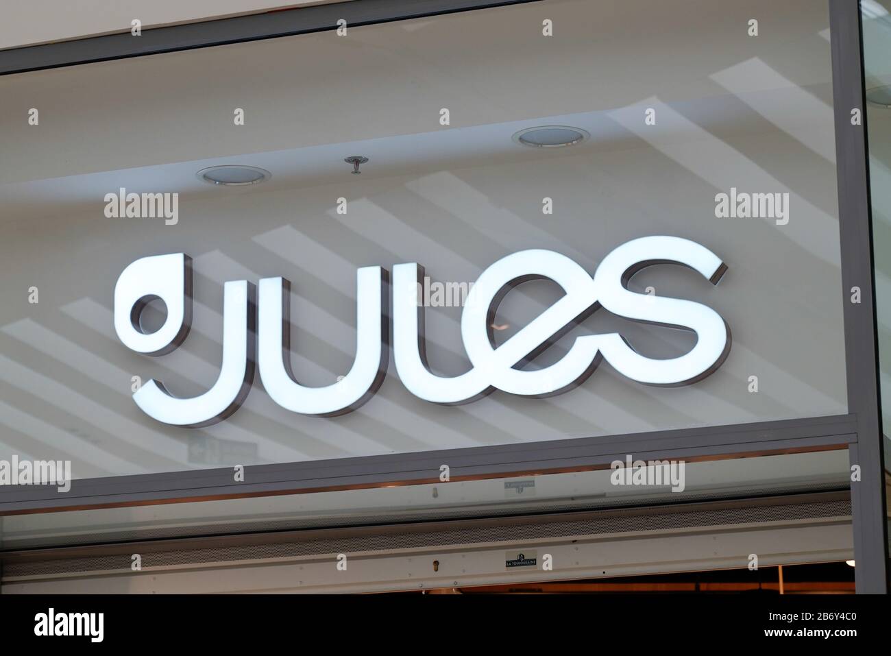 Jules logo Banque de photographies et d’images à haute résolution - Alamy