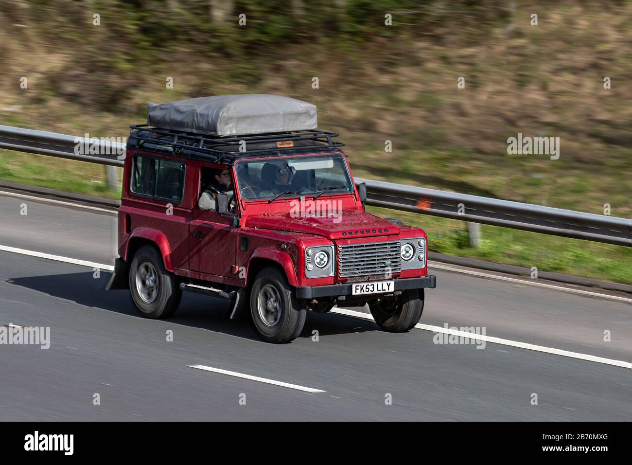Land rover defender 90 xs td Banque de photographies et d’images à ...