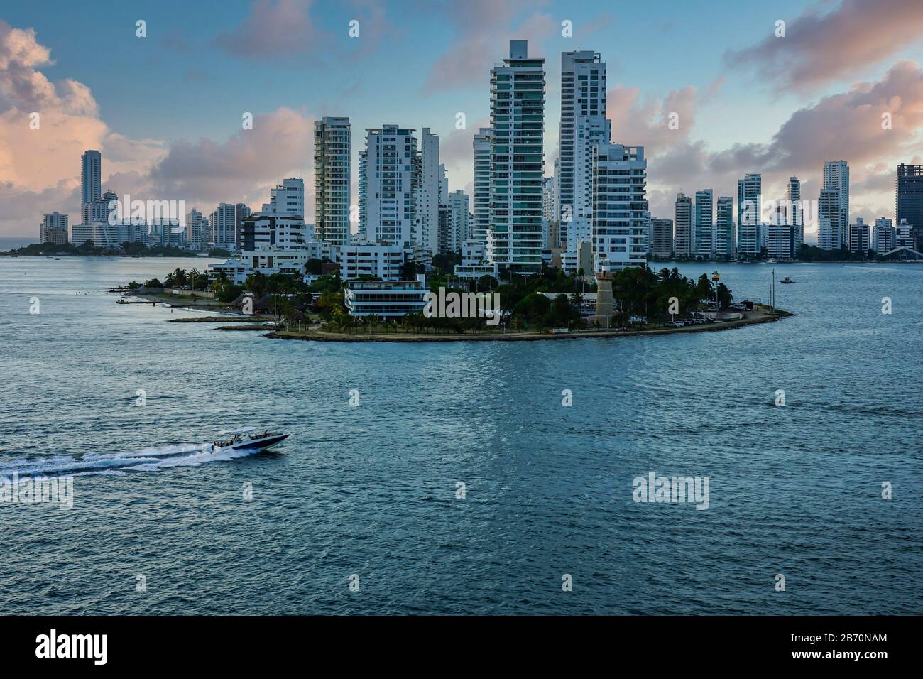 Canal de Panama et ville de Panama au Panama Photo Stock - Alamy