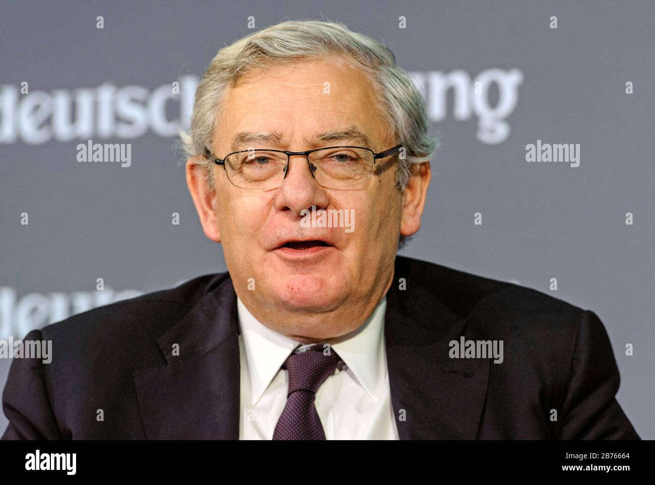 Bnp paribas bank chief executive Banque de photographies et d’images à ...