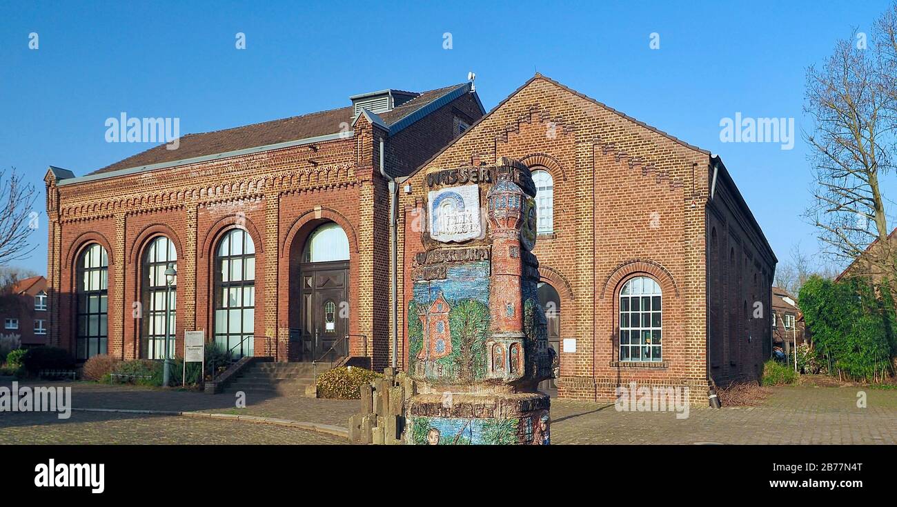 Parc municipal de Grevenbroich à NRW en Allemagne avec des bâtiments ...