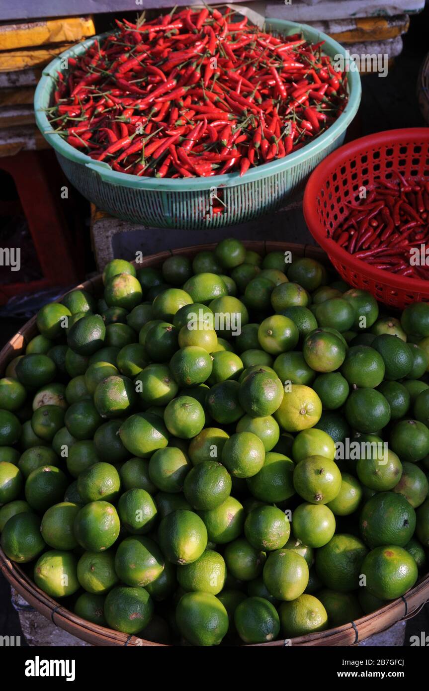 Cambodian fruit stand Banque de photographies et d’images à haute ...
