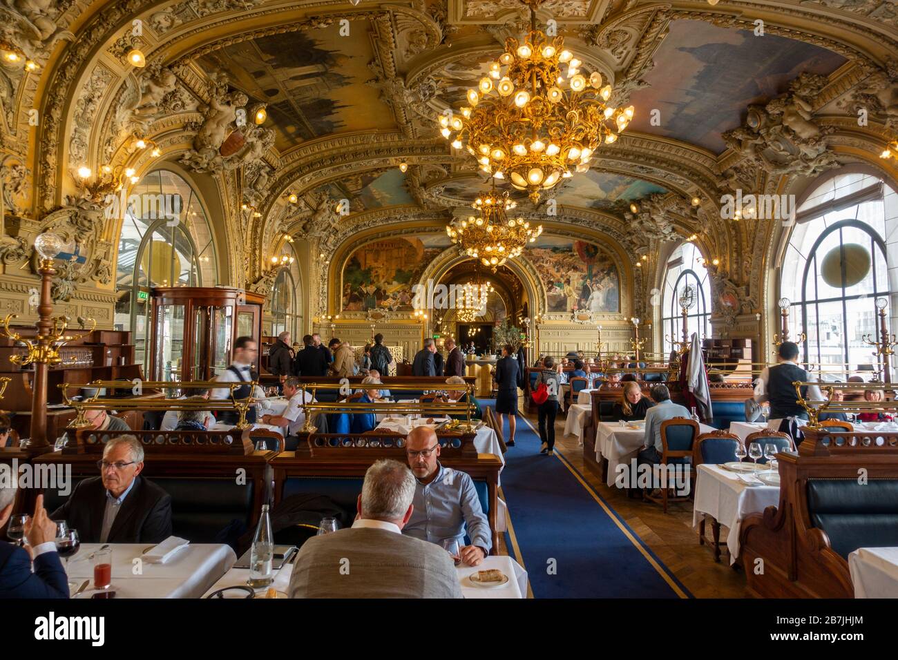 Gare de lyon le train bleu restaurant Banque de photographies et d ...