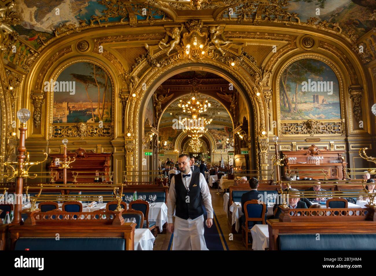 Gare de lyon le train bleu restaurant Banque de photographies et d ...