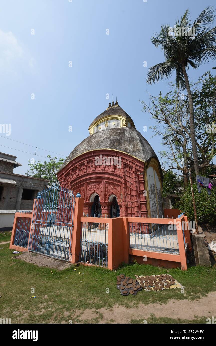 Aatchala Sitaram Jiu Mandir (1700 ce) fondée par Nidhiram Ghosh de la ...