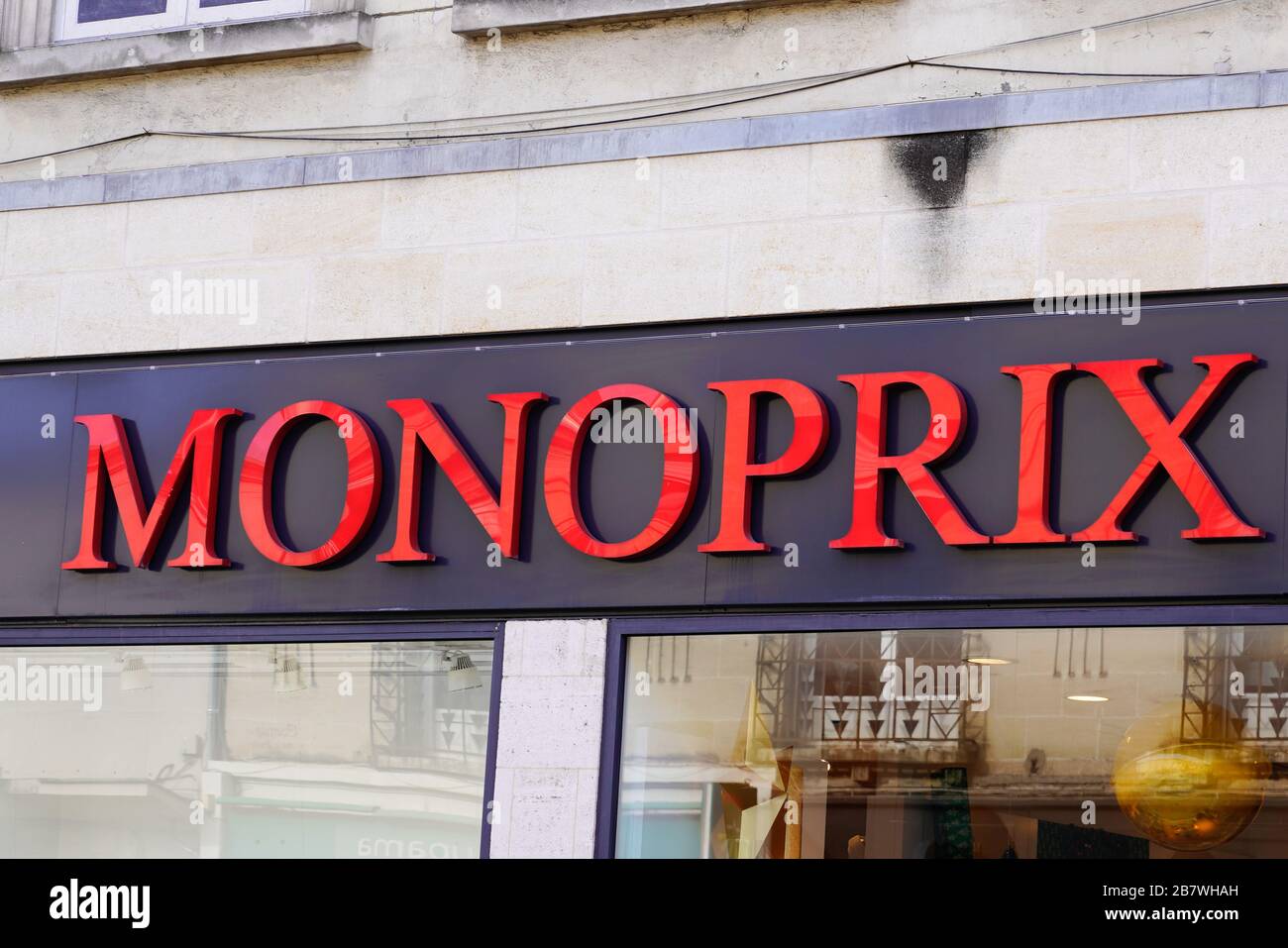 Logo monoprix Banque de photographies et d’images à haute résolution ...