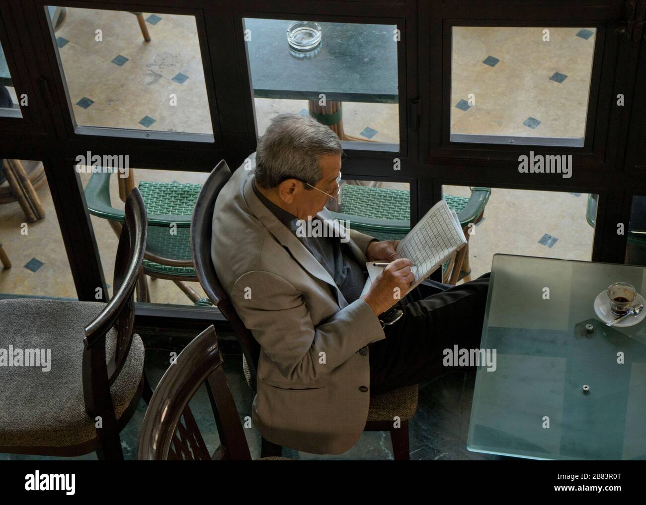 Patron du populaire café les négociants, une institution depuis les ...