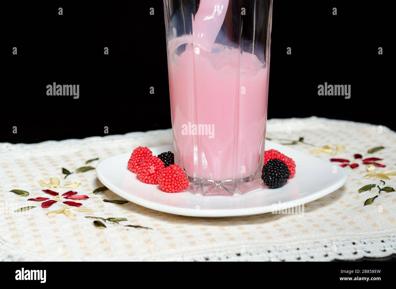 Boisson pour enfants Banque de photographies et d’images à haute ...
