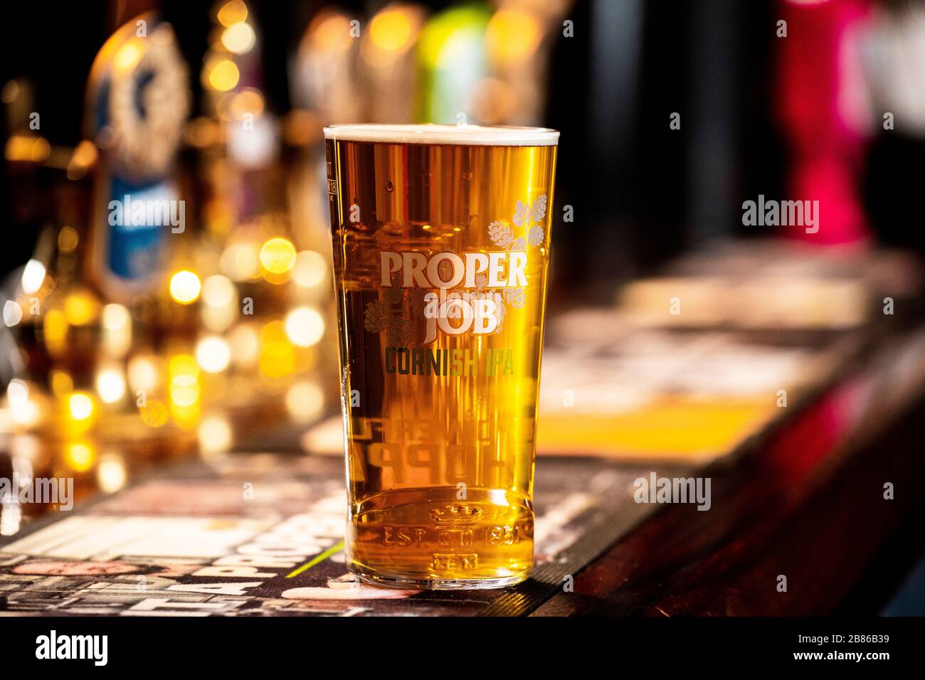 St austell bon travail cornish ipa Banque de photographies et d’images ...