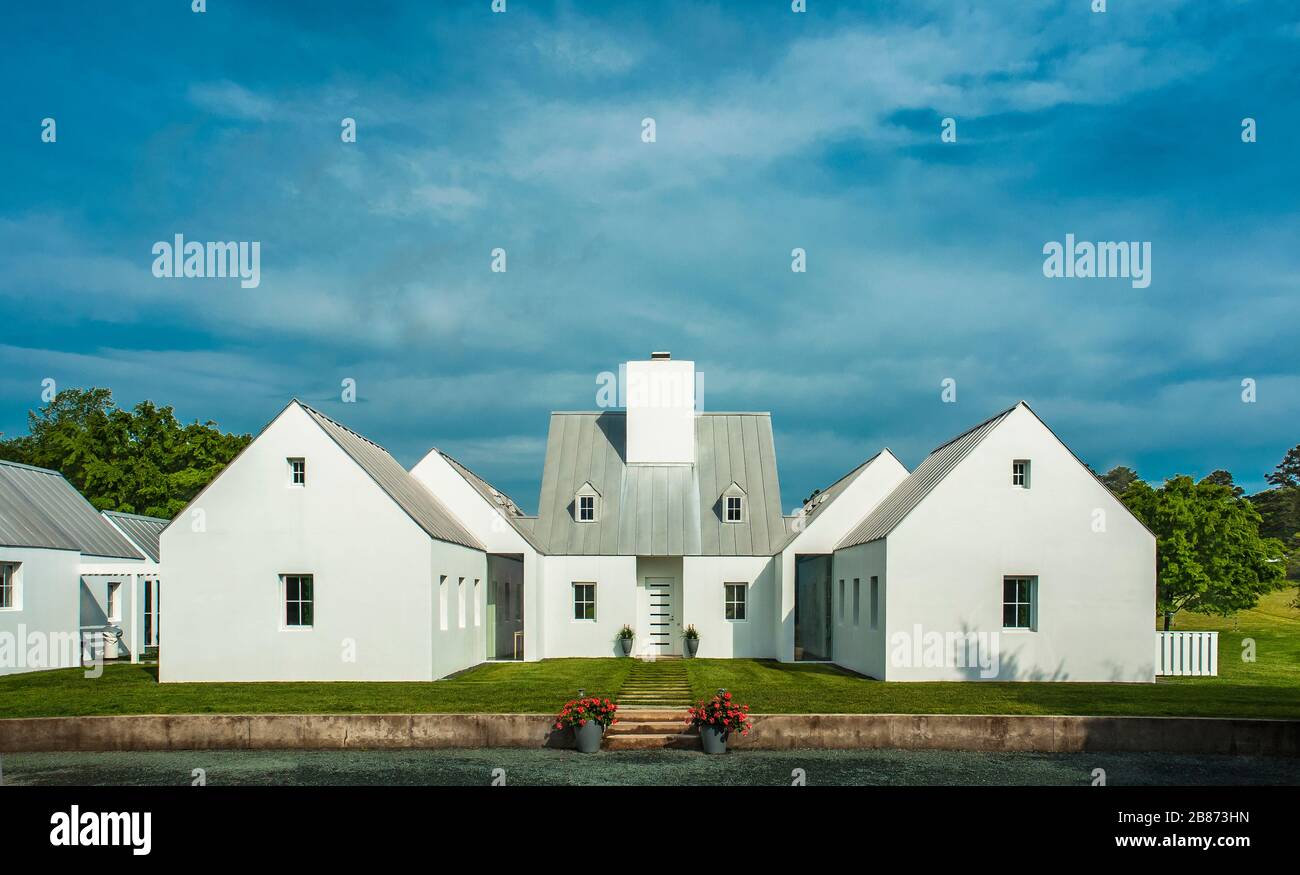 Ferme moderne Banque de photographies et d’images à haute résolution ...