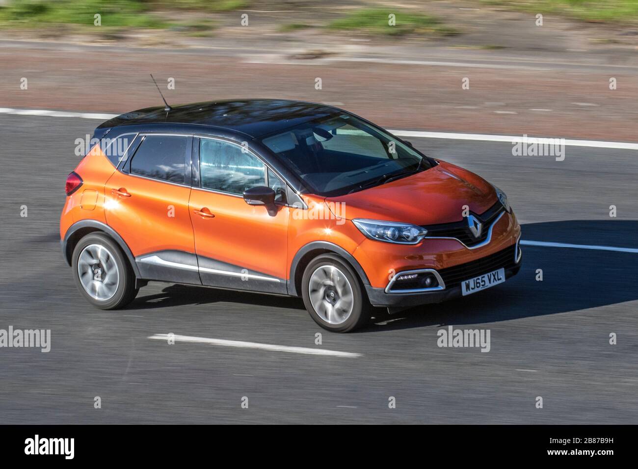 Renault captur dynamique s nav Banque de photographies et d’images à ...
