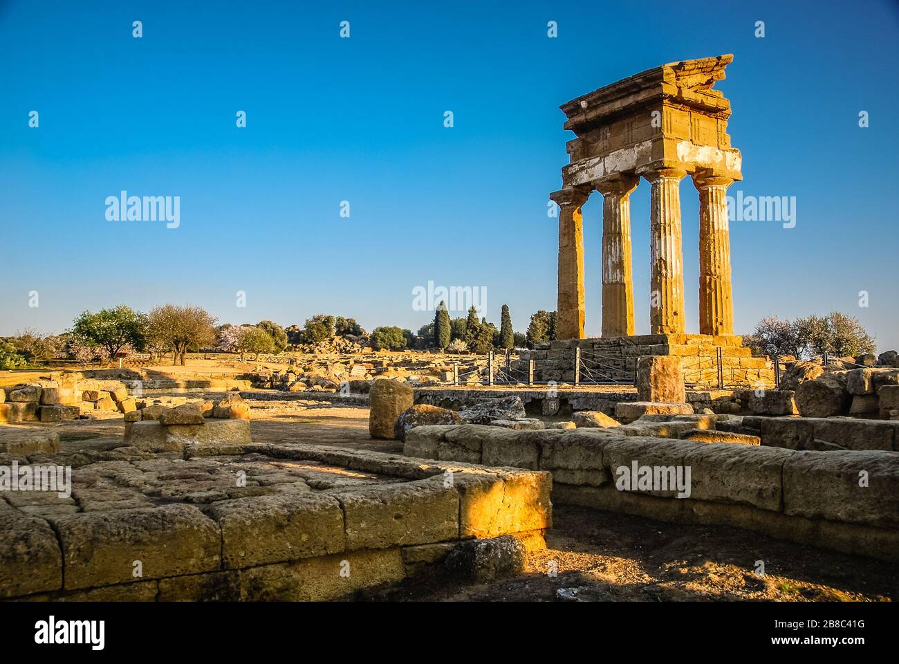 Ruines romaines sicile italie Banque de photographies et d’images à ...
