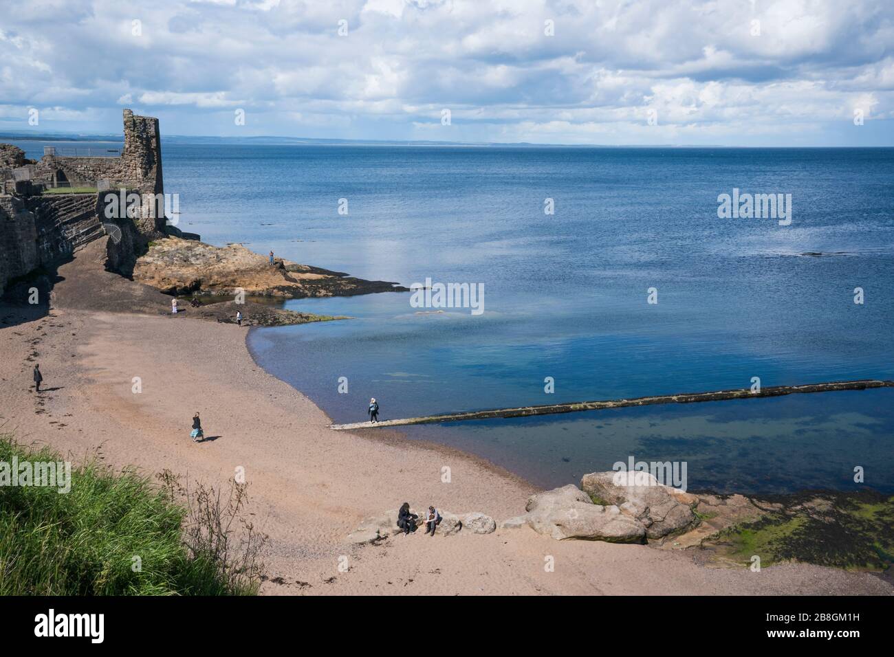 Promontoire rocheux surplombant la mer du nord Banque de photographies ...