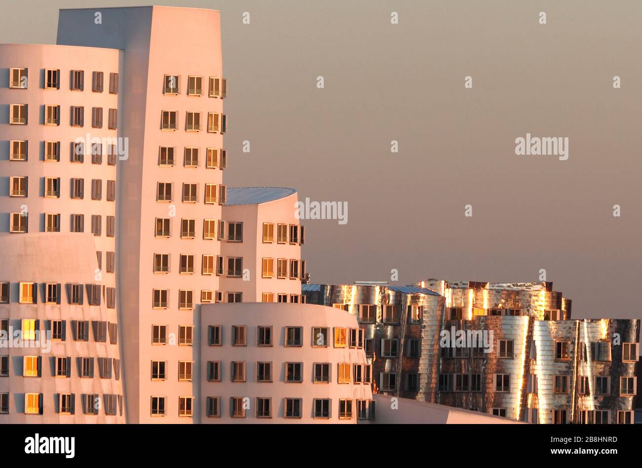 Gehry bauten Banque de photographies et d’images à haute résolution - Alamy