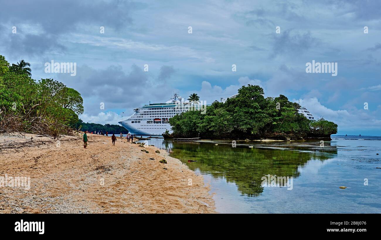 Bateau de croisière nain Kiriwina Island PNG Kiriwina Island PNG ...