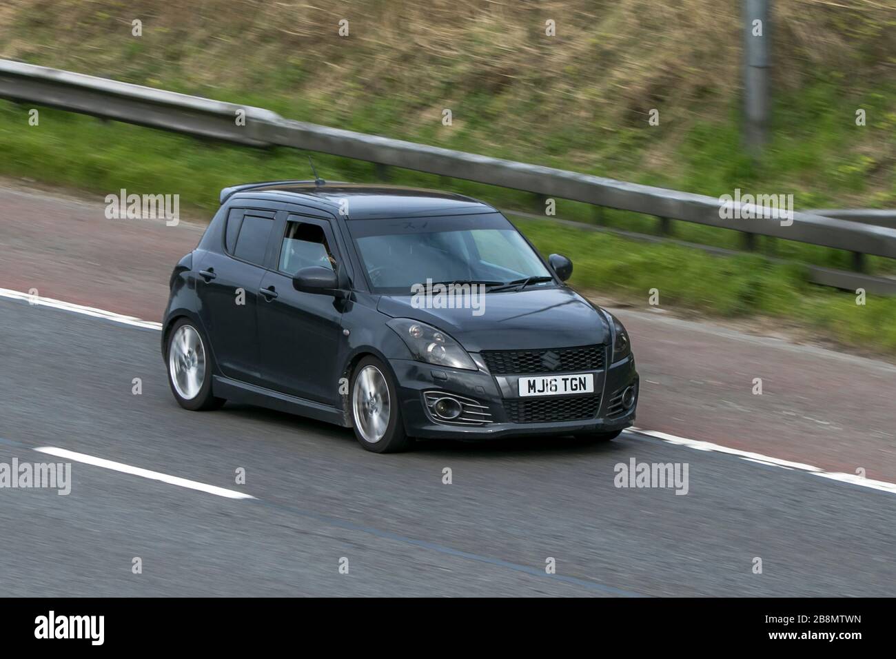 Suzuki swift sport Banque de photographies et d’images à haute ...