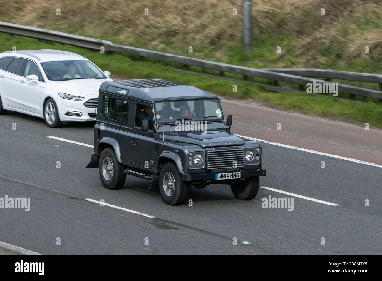 Land rover defender 90 xs td Banque de photographies et d’images à ...
