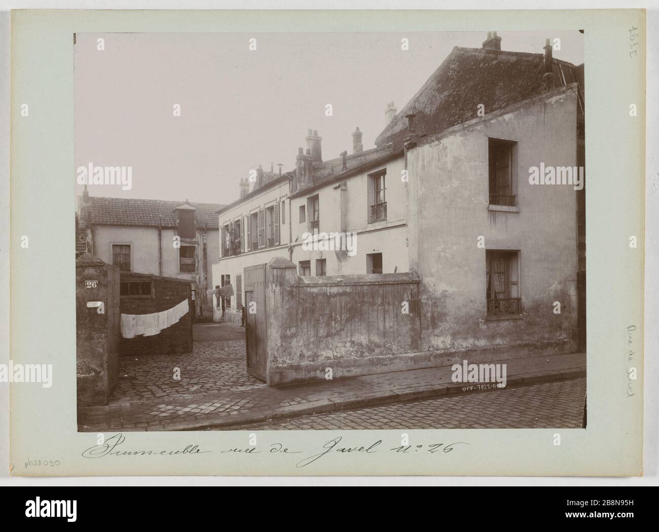 26 rue de javel Banque de photographies et d’images à haute résolution ...
