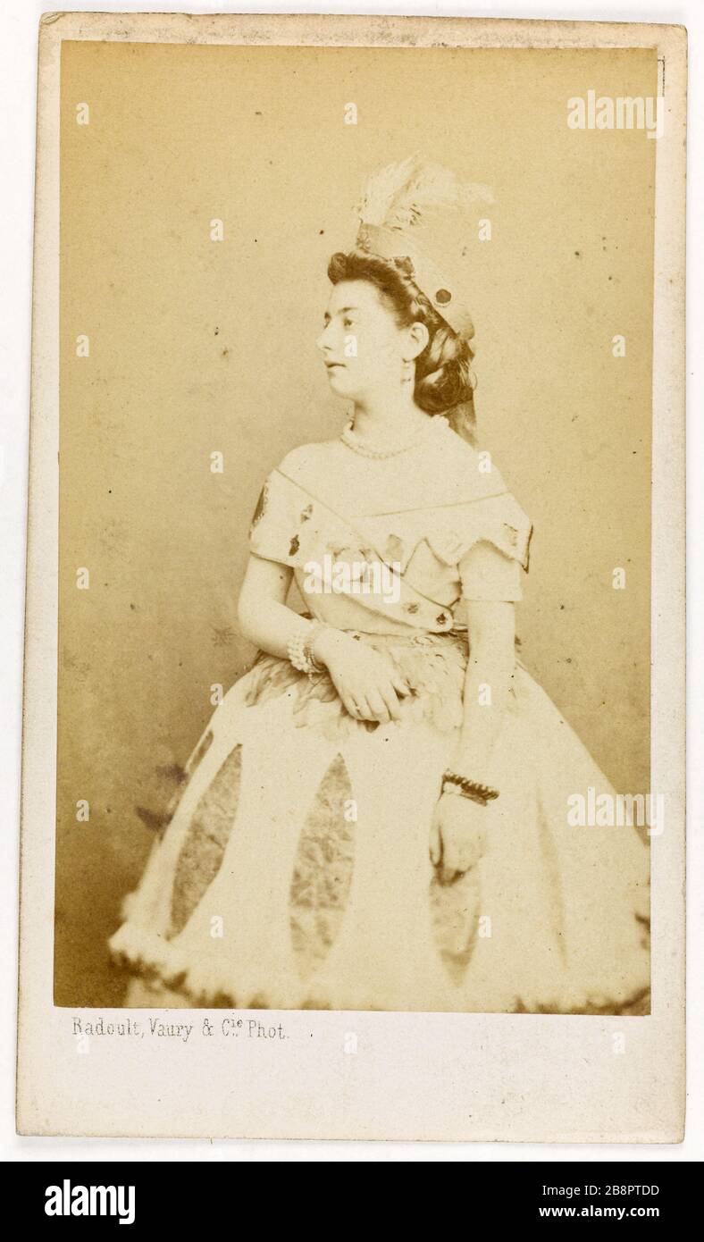Portrait de Marie Tissier, actrice Portrait de Marie Tissier, actrice ...