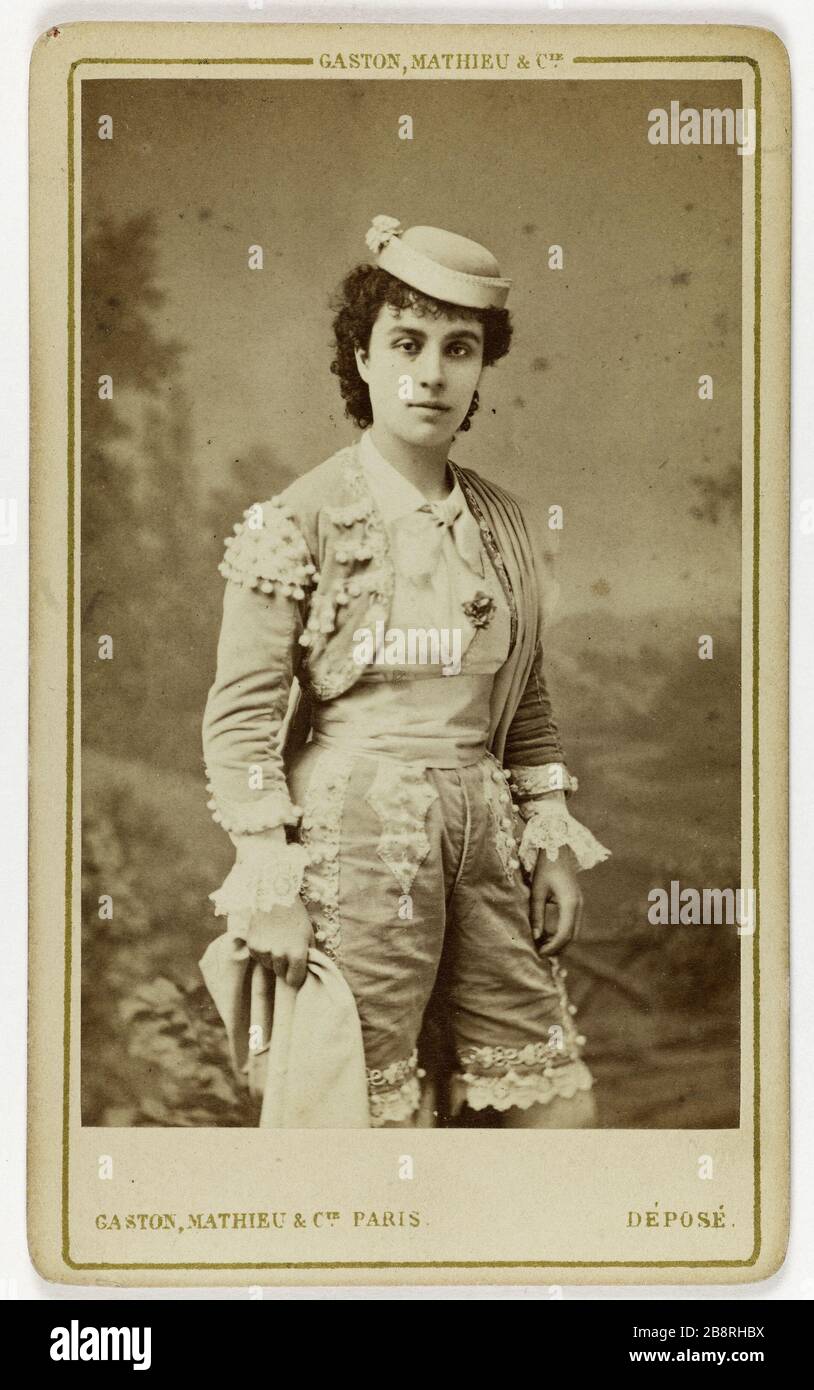 Portrait de Meunier, danseuse à l'Opéra entre 1861 et 1870. Gaston ...