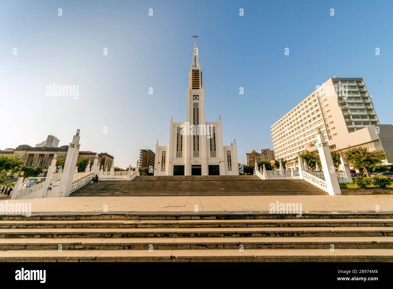 Cathédrale de Maputo sur la place de l'indépendance à Maputo ...