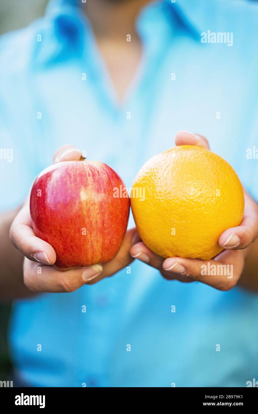 Comparer des pommes avec des pommes Banque de photographies et d’images ...