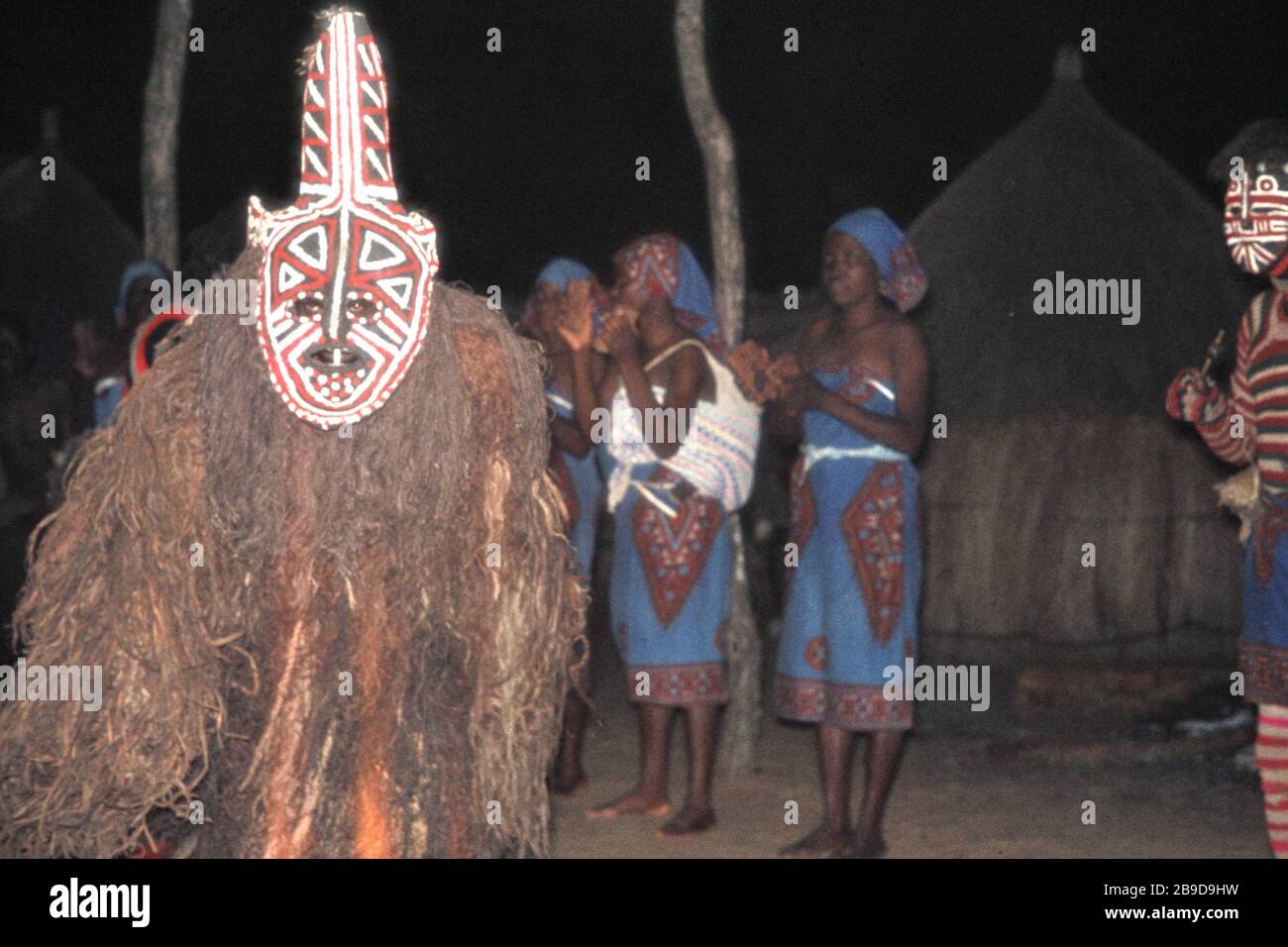 African masks makishi africa Banque de photographies et d’images à ...