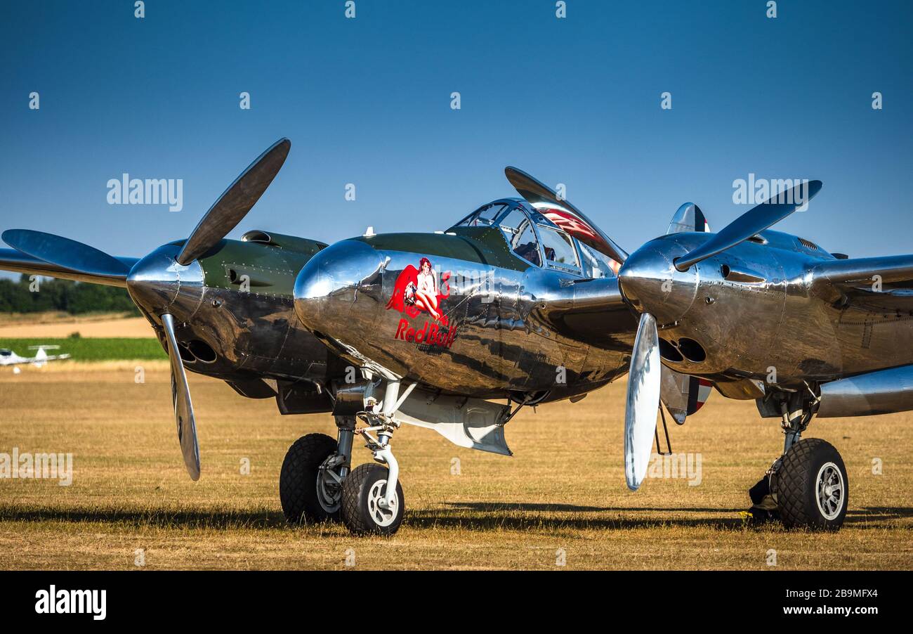Lockheed P-38 Ligntning. Flying Bulls P38 Lightning Twin a enginé un ...