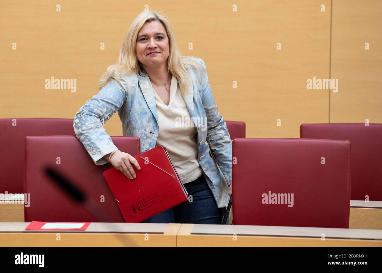 Munich, Allemagne. 25 mars 2020. Melanie Hull (CSU), ministre de la ...