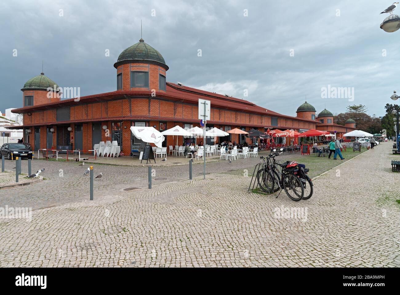 Olhao market Banque de photographies et d’images à haute résolution - Alamy