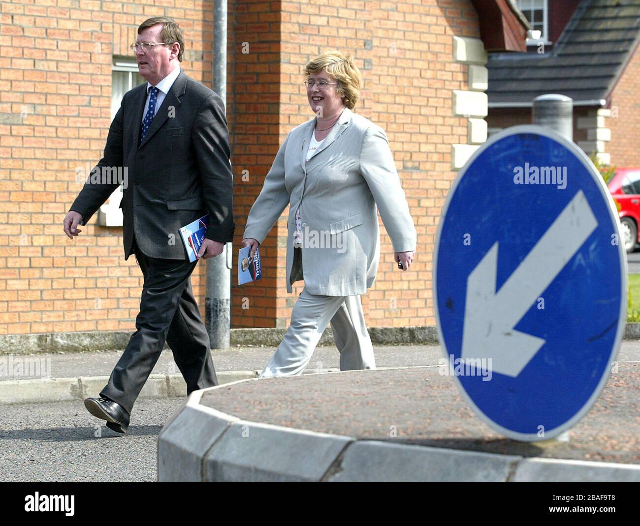David trimble avec sa femme Banque de photographies et d’images à haute ...