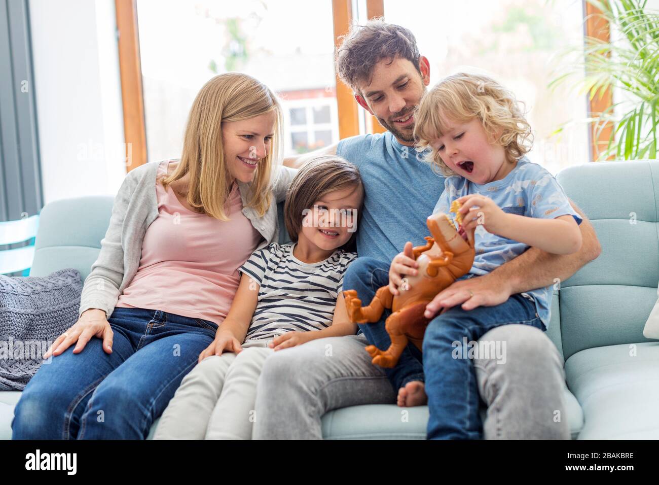 Maison familiale deux enfants Banque de photographies et d’images à ...