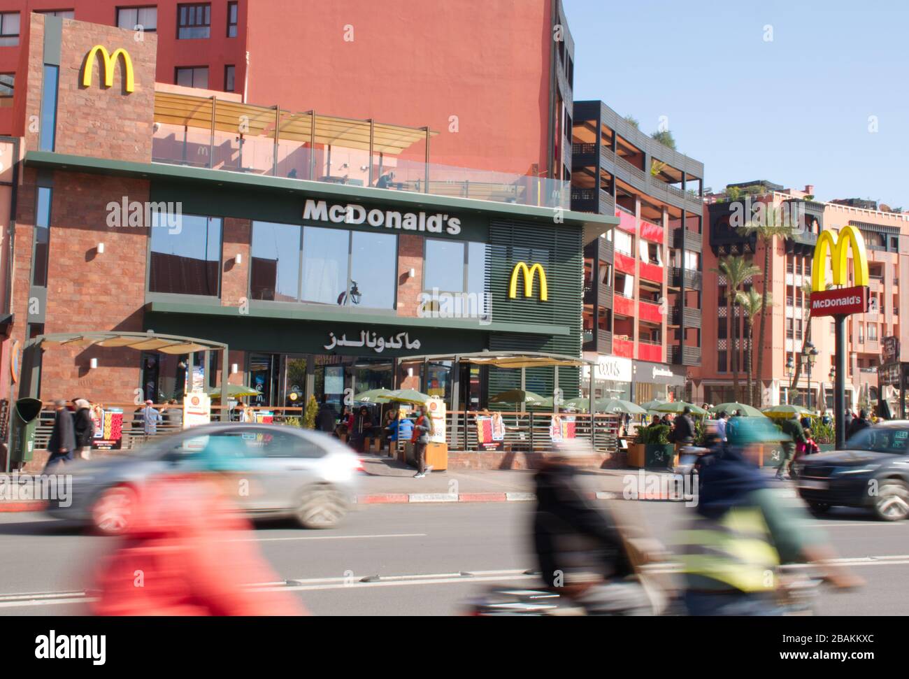 Mcdonalds restaurant sign morocco Banque de photographies et d’images à ...