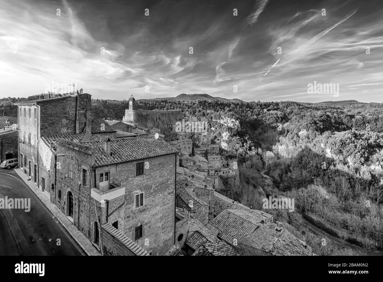 Mur de tuf typique Banque d'images noir et blanc - Alamy