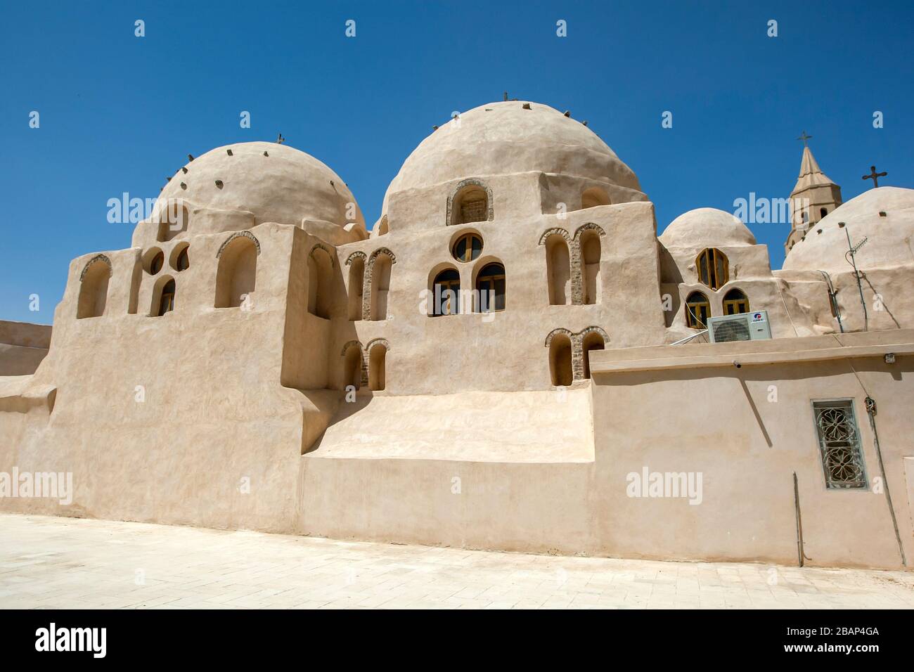 Une section domrée du monastère de Saint Bishoy, un monastère orthodoxe ...