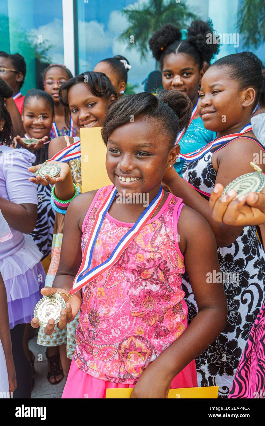 Fille noire Banque de photographies et d’images à haute résolution - Alamy