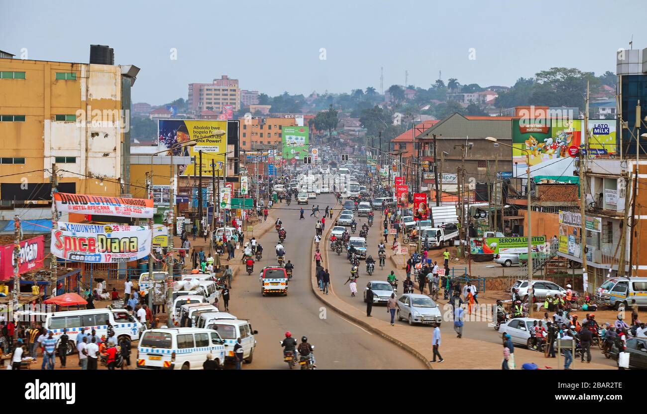 Dans les rues de Kampala, la capitale de l'Ouganda Photo Stock - Alamy