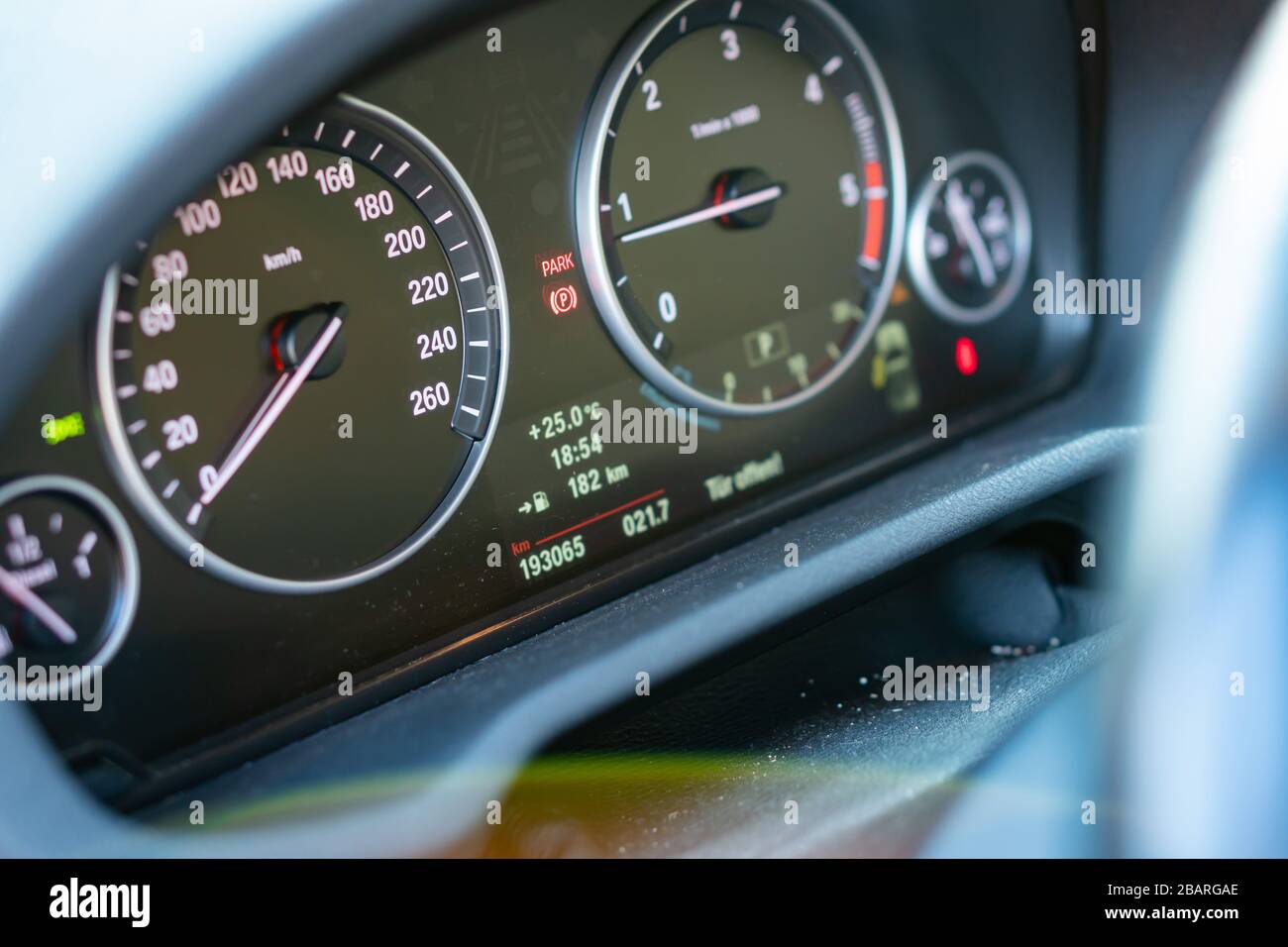 Tableau de bord du véhicule.indicateurs du tableau de bord du véhicule ...