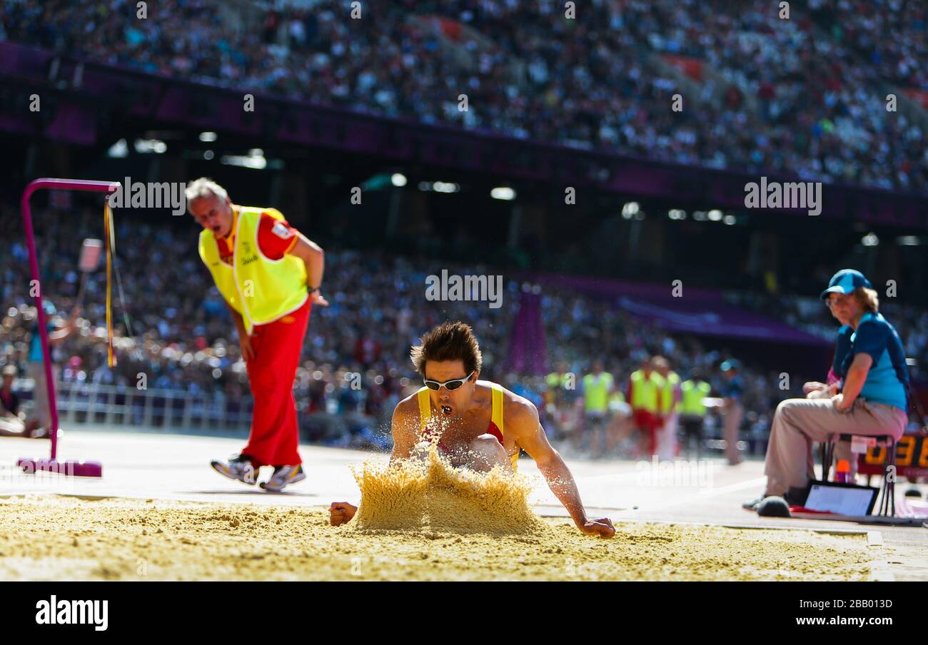 Espagne xavier porras pendant le mens saut en longueur f11 Banque de ...