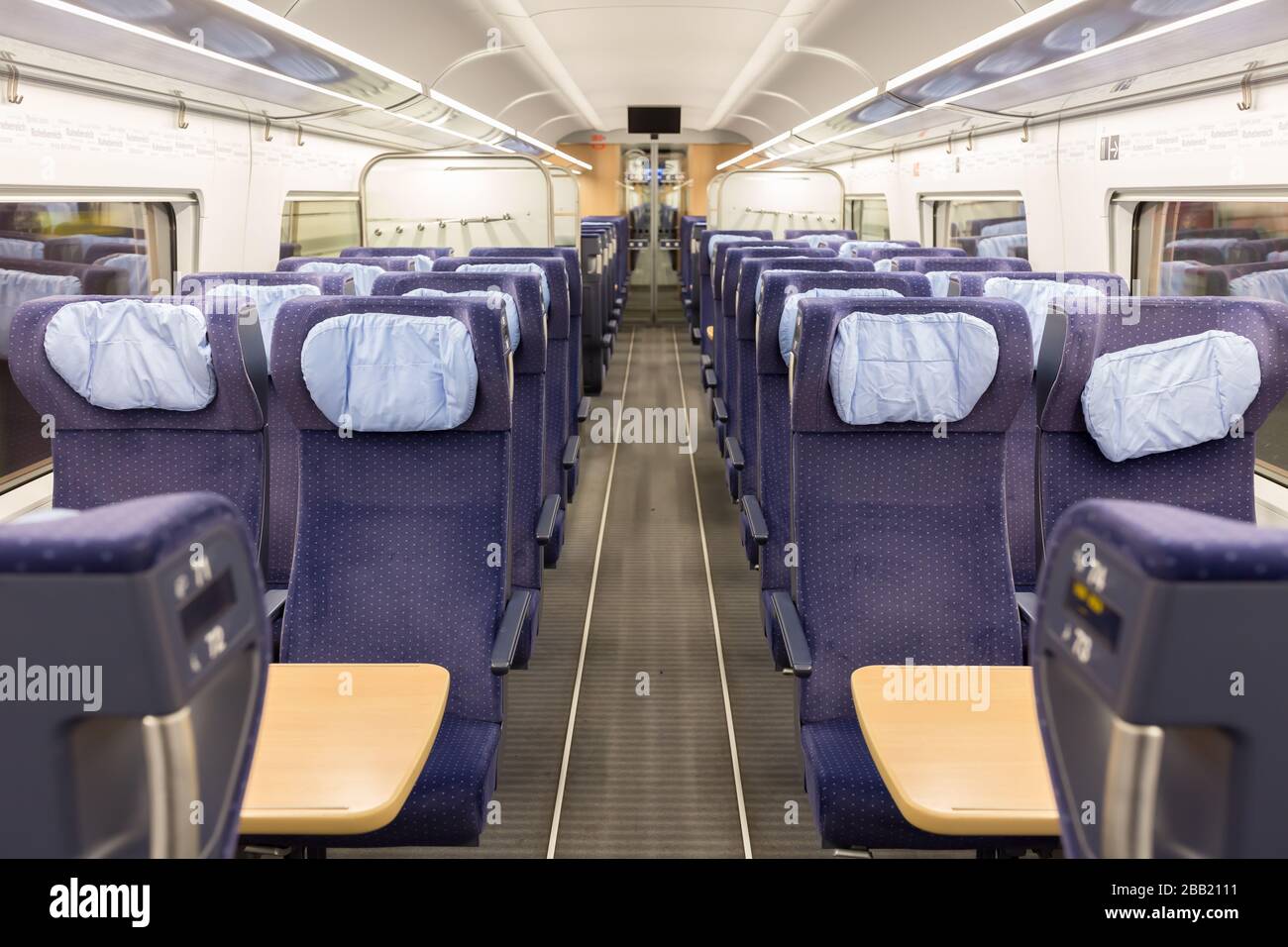 Intercity express compartment Banque de photographies et d’images à haute résolution - Alamy