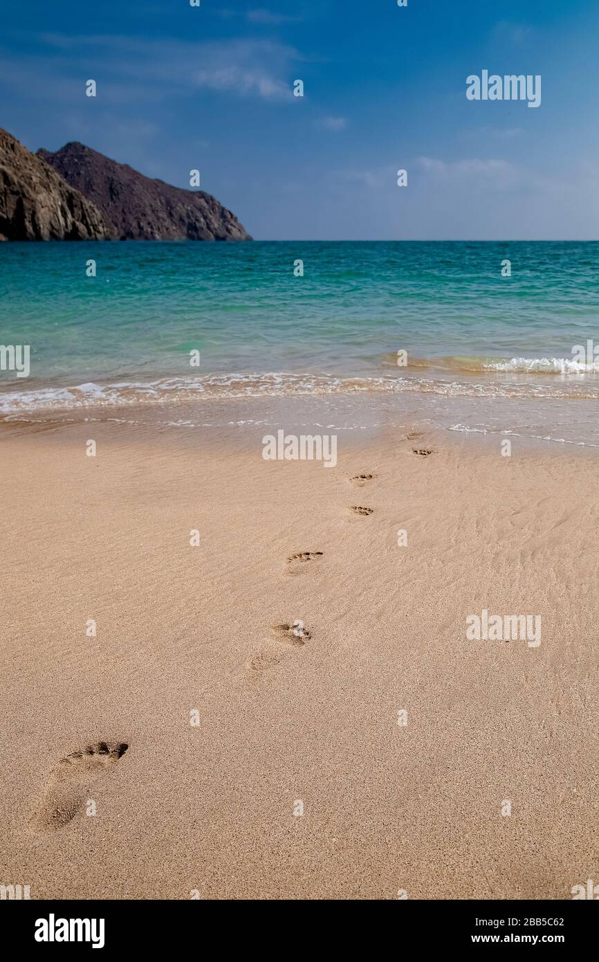 Traces de pas dans le sable Banque de photographies et d’images à haute résolution - Alamy