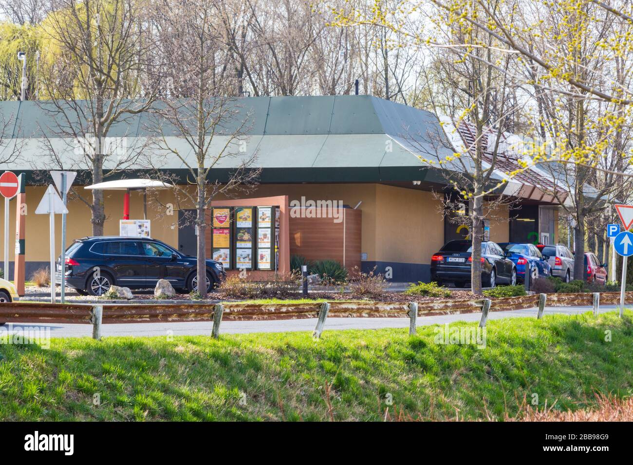 Mcdonalds mcdrive Banque de photographies et d’images à haute ...