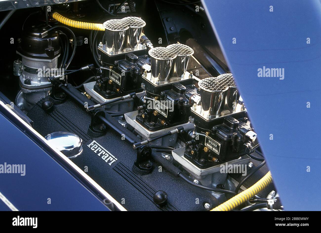 Moteur Ferrari 12 dans un coupé Ferrari 250 Zagato 1956 Photo Stock - Alamy