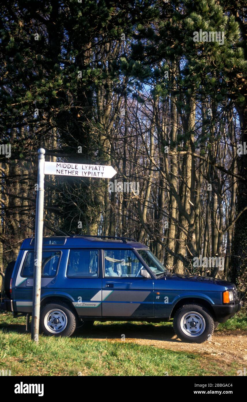 Land rover discovery v8 Banque de photographies et d’images à haute ...
