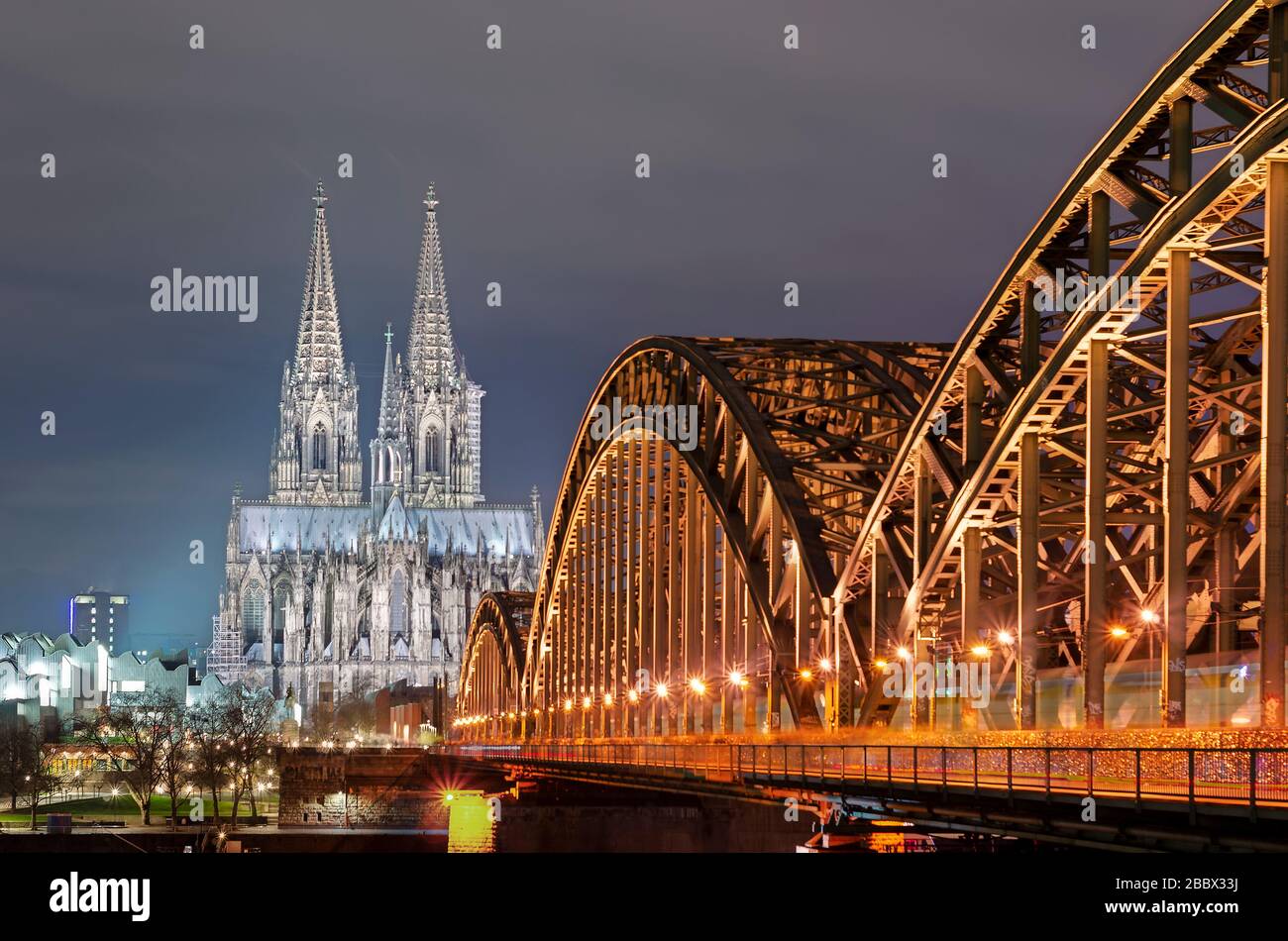 Vieille Ville De Cologne Banque d'image et photos - Alamy