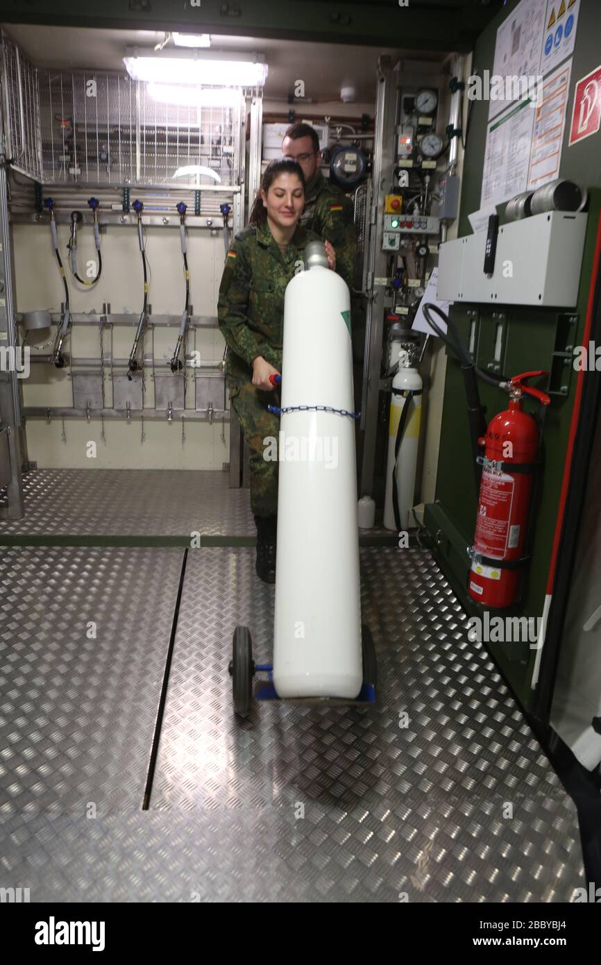 Medical gas cylinders Banque de photographies et d’images à haute ...