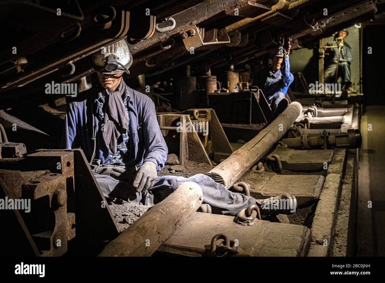 MINEURS DANS LA MINE DE CHARBON, MUSÉE MINIER DU NORD-PAS DE CALAIS, LE CENTRE MINIER HISTORIQUE ...