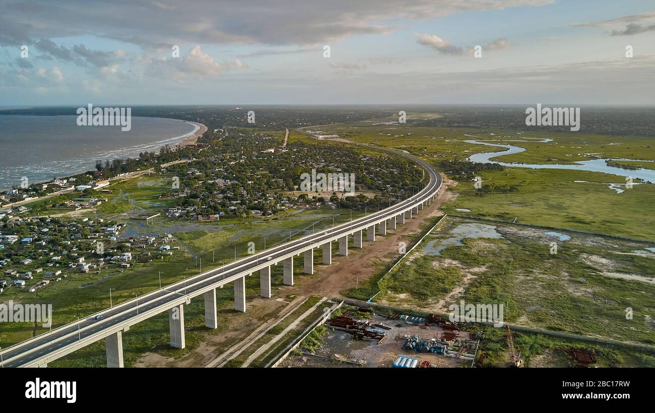 Maputo catembe bridge Banque de photographies et d’images à haute ...
